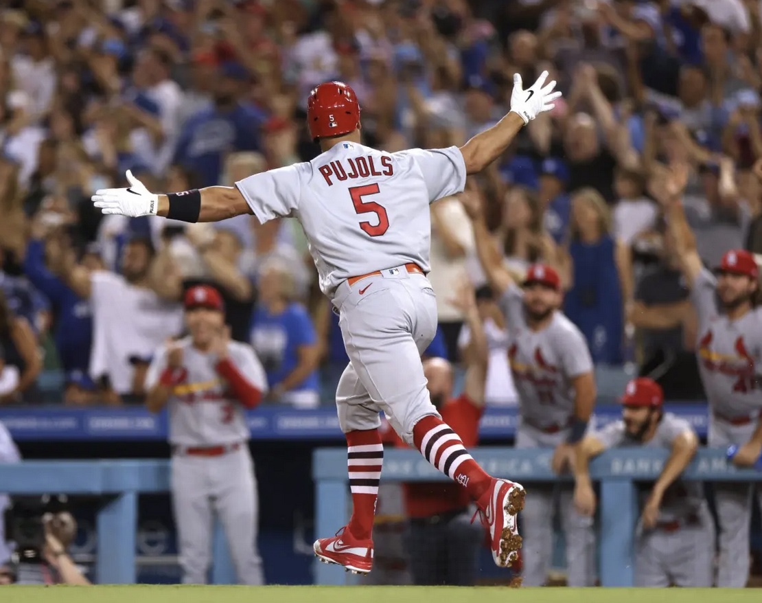 Albert Pujols Joins 700 Home Run Club – Mickey Togs